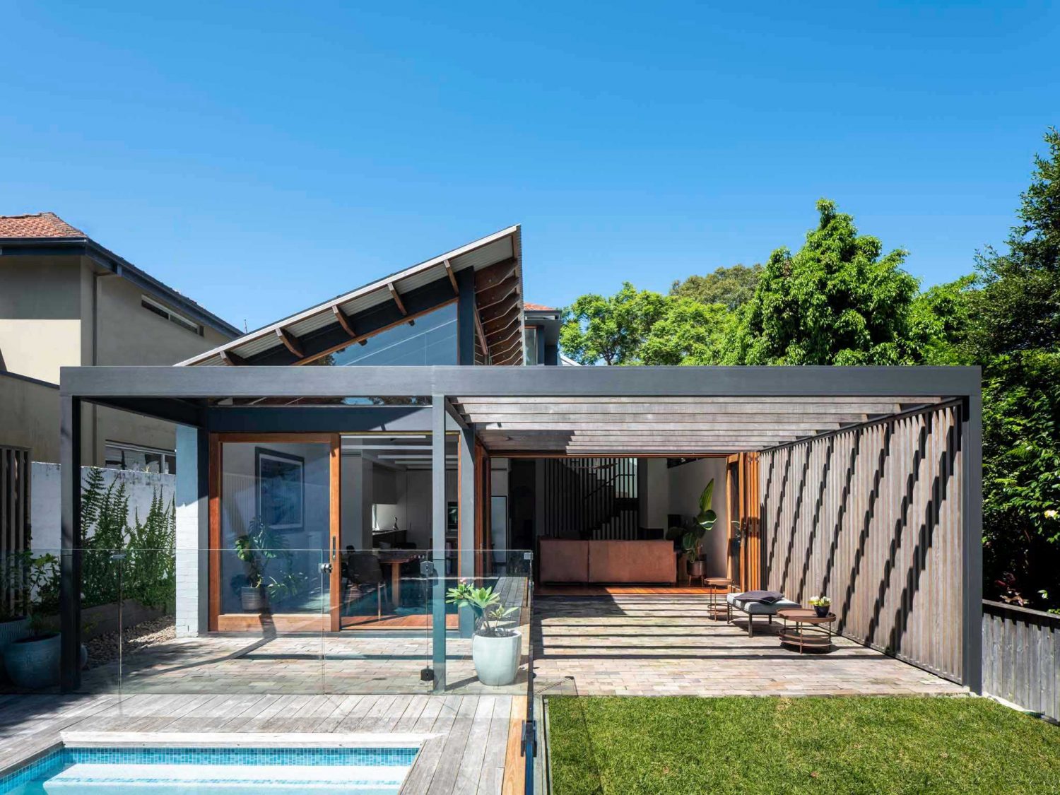 Surgo House – Projects